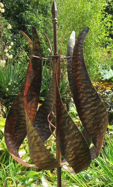 Garden Wind Spinner / Wind Sculpture - Kinetic Art for your garden
