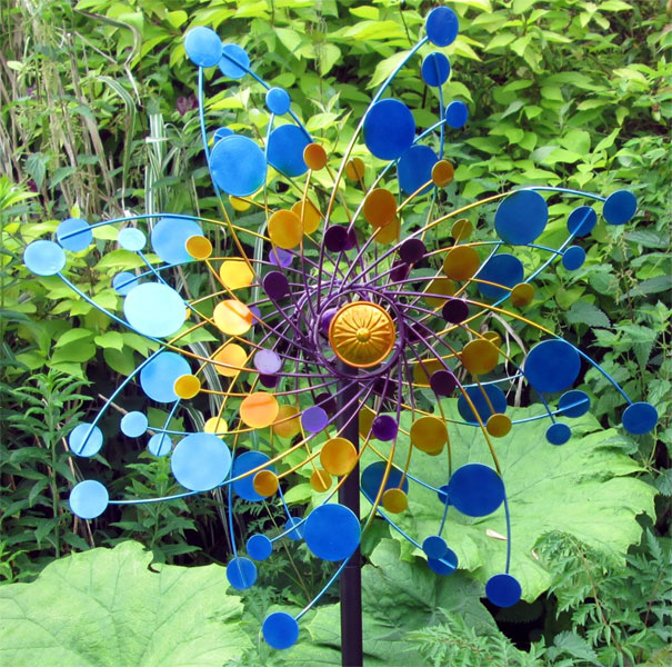 Garden Wind Spinner / Wind Sculpture - Kinetic Art for your garden